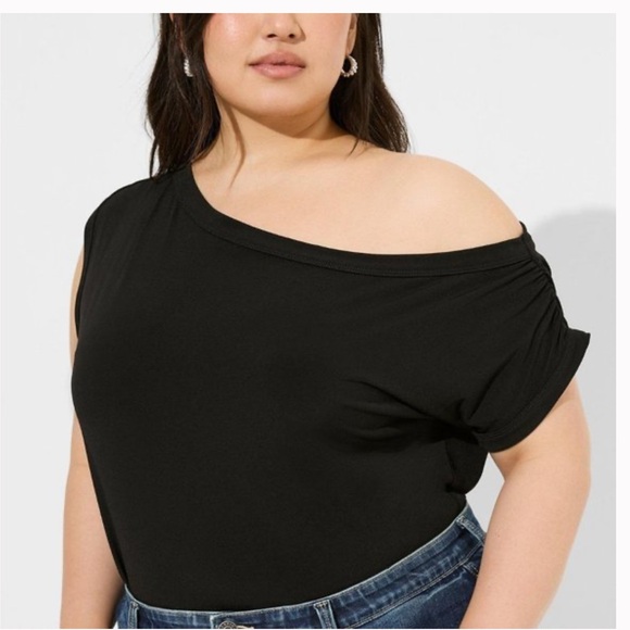 torrid | Tops | Torrid Size 1x 1416 Studio Knit Off Shoulder Cowl Top ...
